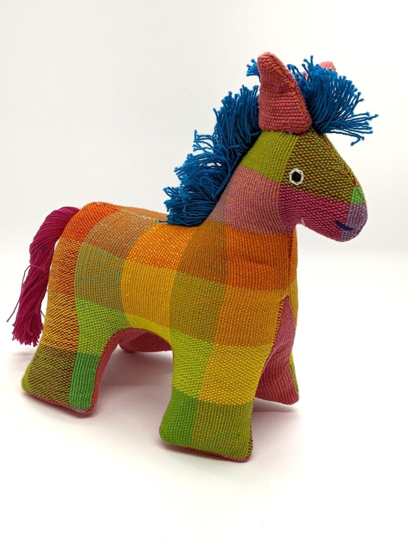 Barefoot Hakaru the Pony | Planet Apple